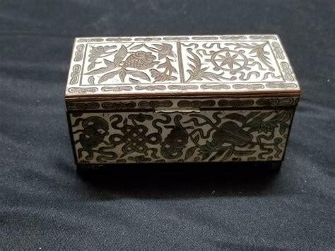 Vintage Brass Flower Pattern Box