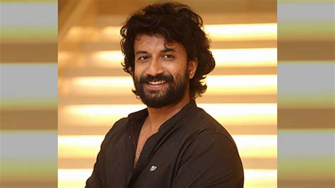 Satyadev సూసైడ్ బాంబర్ అనుకొని అరెస్ట్ చేశారు ఎయిర్‏పోర్ట్ ఘటన పై హీరో సత్యదేవ్ కామెంట్స్