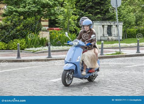 Hot Girls Riding Telegraph