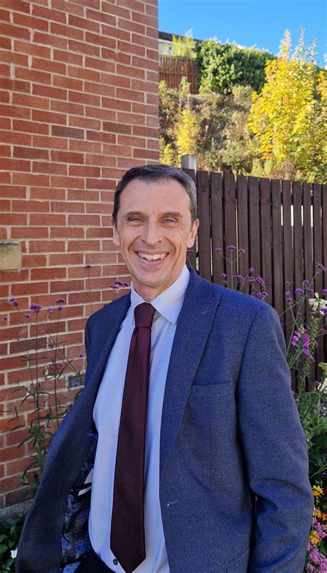 professor simon jones begins new xjtlu dean role xi an jiaotong