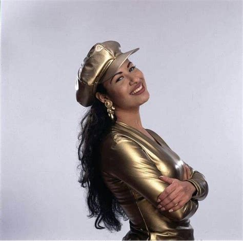 Pin By C H B On Selena Quintanilla Selena Quintanilla Selena Selena Quintanilla Fashion