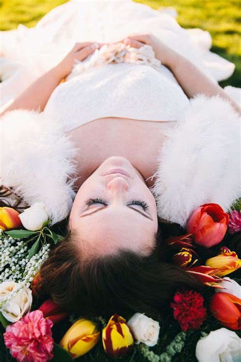 Tribute To Fiance By Memorial Photo Shoot Passed Away One Month