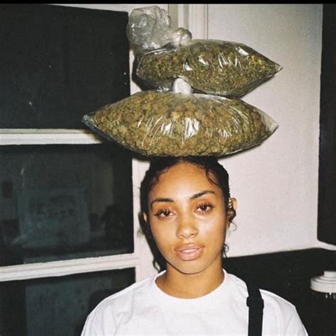 Sativaxkisses • Threads Say More