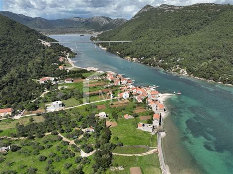 Ston Broce Građevinsko Zemljište 733 M2