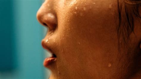 Why Do I Sweat So Much An Expert Reveals The Causes Of Excessive Sweating Glamour Uk