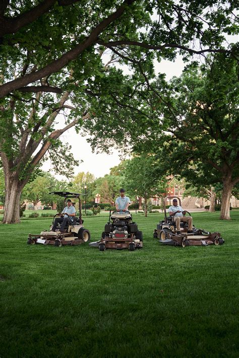 100v Series Grasshopper Mower