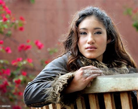 Actress Q Orianka Kilcher Plays Pocahontas In The New World A Film
