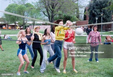 Debra Clinger Photos And Premium High Res Pictures Getty Images