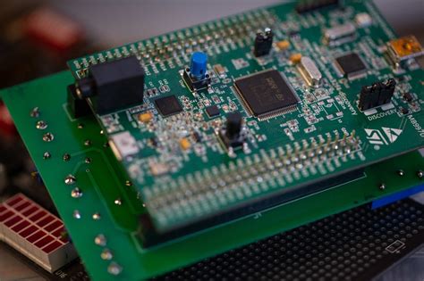 Uc Begins Training For New Intel Microchip Fabrication Jobs In Ohio University Of Cincinnati