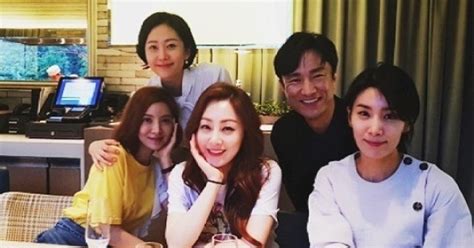 드디어 노래방 윤세아 Sky 캐슬 배우들과 친목 인증샷