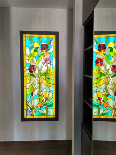 ფერადი მინის ვიტრაჟი მასალა ფერადი მინის ვიტრაჟი