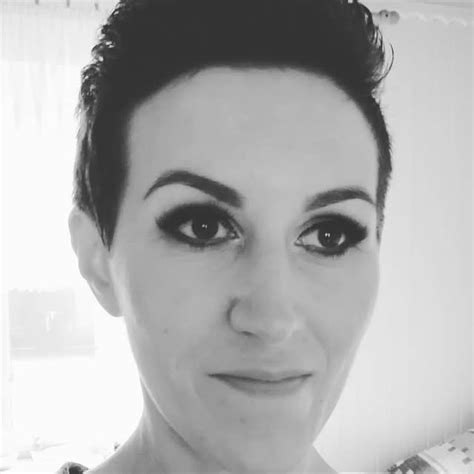 Dorota Staniek Staniekdorota • Threads Say More