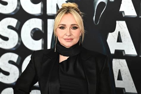 Hayden Panettiere Denies Claim That She Abandoned Her Daughter After