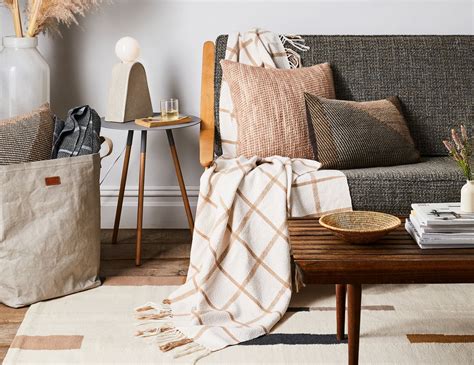 Grid Pattern Ideas Fall Home Decor Trend