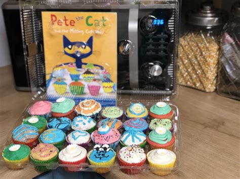 Pete The Cat Cupcakes