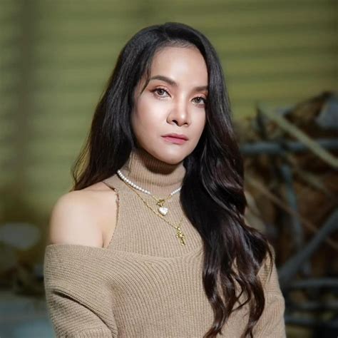 ដួលរបស់ ពេជ្រ សោភា លេងមួយក្បាច់ ហ្វេនជឿស្លុង មានវីដេអូ Khmerload Cambodia Latest News