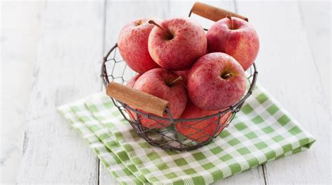В яблочко: 3 рецепта для любителей яблок - Папамамам — МИФ