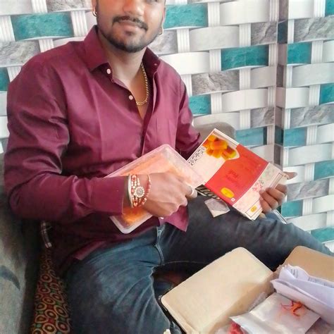 Sumit Tiwari On Reels