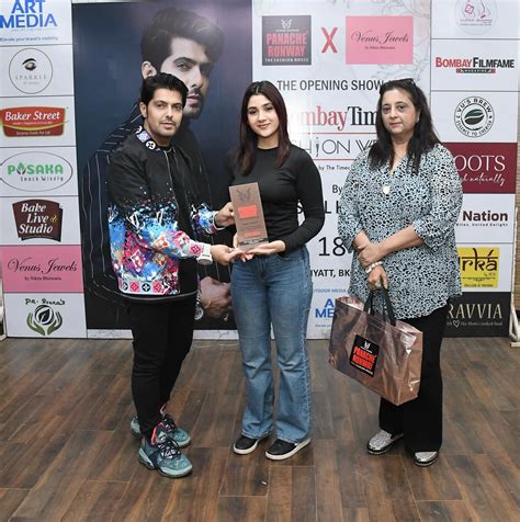 Disha Anand Dishaanand1805 • Instagram Photos And Videos