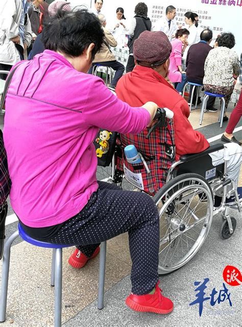 老年人出现幻觉、错觉、妄想小心是帕金森病痴呆