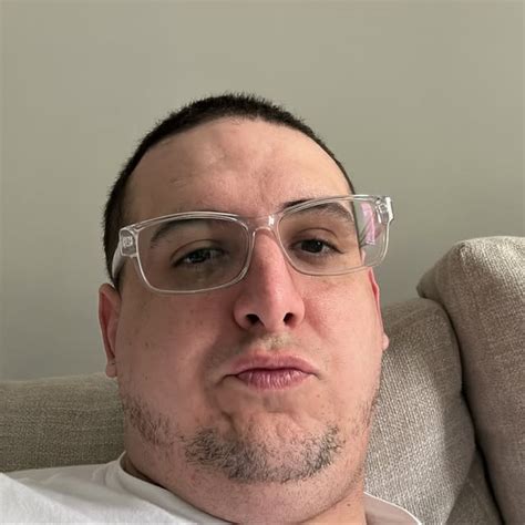 Giova Rafaelgio2025 • Threads Say More