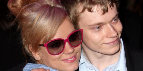 Alfie Allen Denies Lily Allen S Incestuous Game Of Thrones Cameo Claim HuffPost