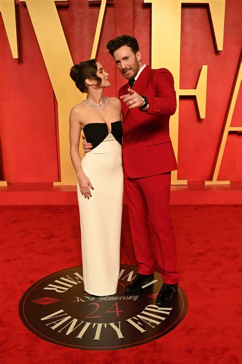 Chris Evans And Alba Baptistas Debut At 2024 Vanity Fair Party Life