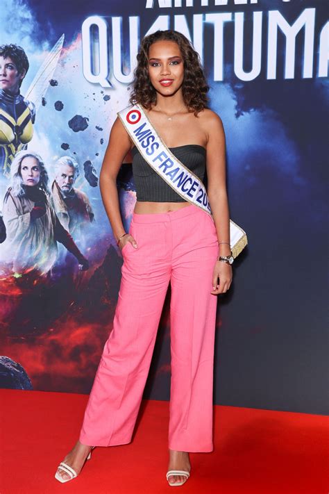 Indra Ampiot Style Clothes Outfits And Fashion • Celebmafia