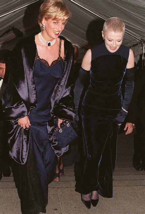 Princess Diana Connected With Kathy Hilton On This Fashion Item At