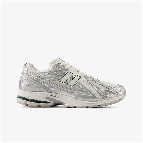 New Balance 1906r Silver Metallic Wunder