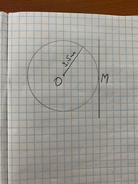 Накресліть коло радіус якого дорівнює 3 5 см позначте на ньому точку М За допомогою косинця