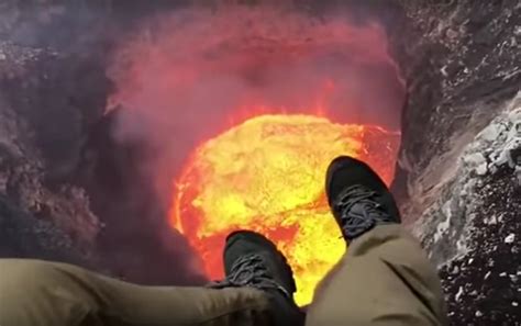 Helicopter Pilot Films Lake Of Fire In Active Volcano 13072018