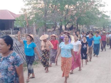 ယင်းမာပင် မြောက်ခြမ်း ကျေးရွာများ လူထု သပိတ် စစ်ကြောင်းက ဖက်ဆစ် စစ်တပ