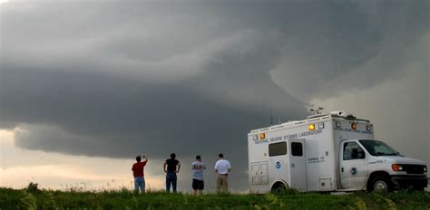 Los Cazadores De Tormentas Y La Tecnología Que Utilizan Tecvolución