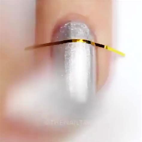 یه مدل طرح ناخون آسان و راحت؛