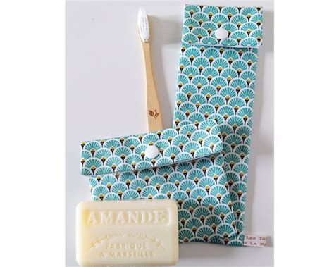 Toothbrushtoothpaste Case And Soap Pouch Waterproof Lagoon Green Fan