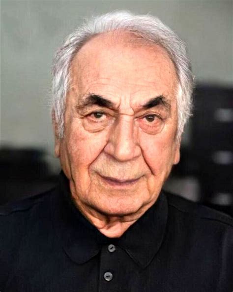 گریم سنگین بازیگر جوان و معروف با چهره ای جدید زن است یا مرد ؟ حدسش