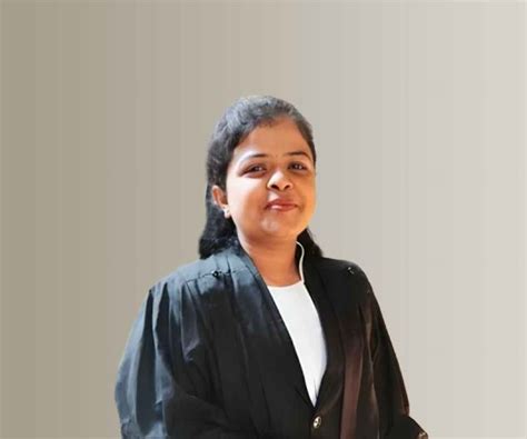 Advocate Shweta Pol Lawyer In Pune Maharashtra Law4u