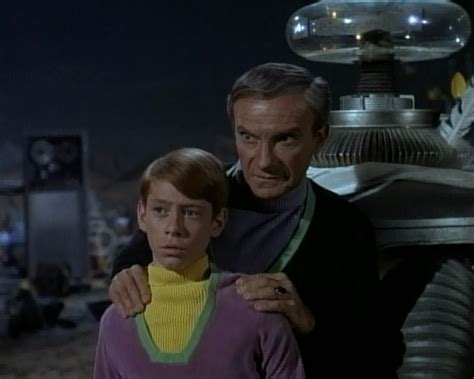 Lost In Space Photo Gallery 01