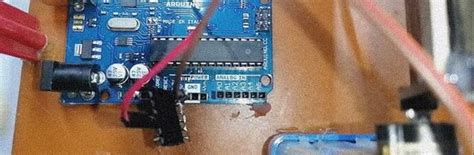 Connecting Both DC Motor And Servo Motor To Arduino When There Is Only One V Pin In Arduino Uno