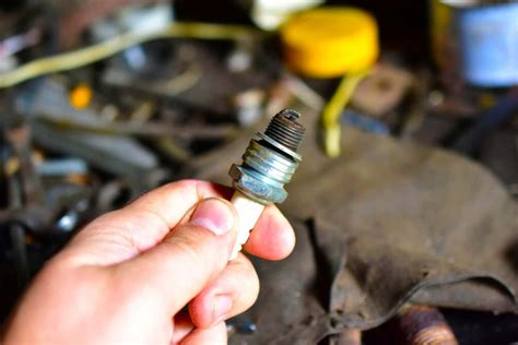 How To Clean Spark Plug Hole Detailed Guide Beezzly
