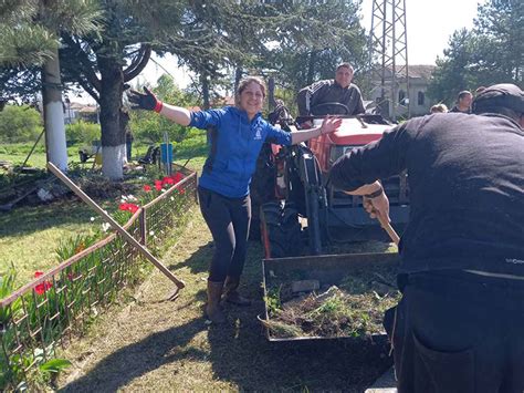 Ден на труда в село Искър община Вълчи дол Красиво Ветрино
