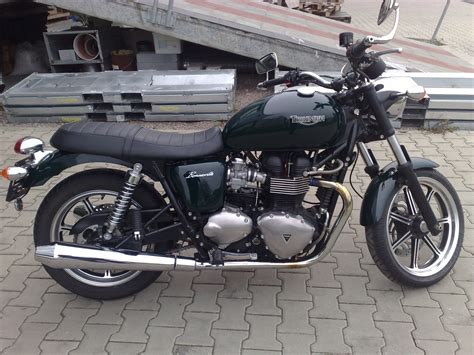 Úpravy motocyklů Triumph - TRIUMPH - DK racing