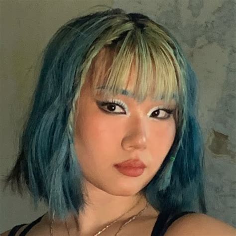 Annie Big Annie Threads Say More