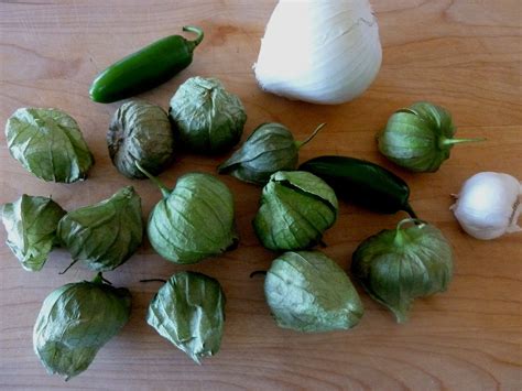 Cracked Pepper Tomatillo Salsa Verde