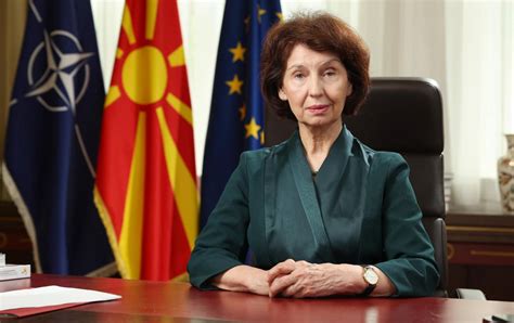 Поради дефект на владиниот авион Сиљановска Давкова не замина на отворањето на Нотр Дам во