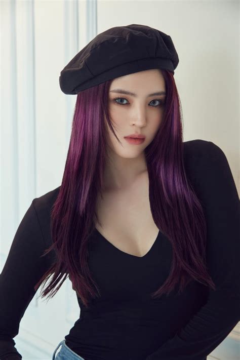 한소희 로레알파리 화보