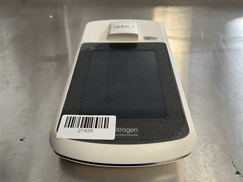Invitrogen Qubit 4 Fluorometer Cambridge Scientific Invitrogen Qubit 4 Fluorometer Cambridge Scientific