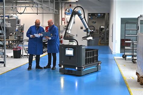 New Mobile Collaborative Robot Enhances Industrial Automation With High