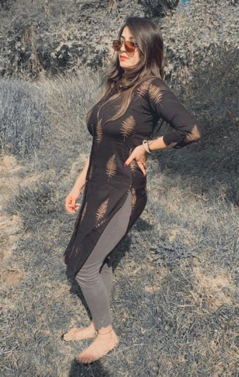 Pin By Ishwar Lohar On Desi Beautiful Iranian Women Beautiful Thai